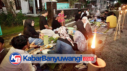 Ribuan Orang Ramaikan Tumpeng Sewu Desa Adat Using Kemiren Banyuwangi | Portal Kabar Seputar ...